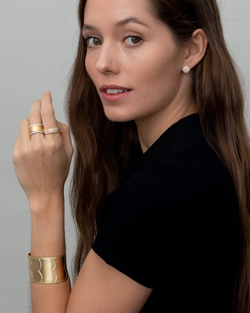 Band with Inverted Set Diamonds – Jamie Wolf